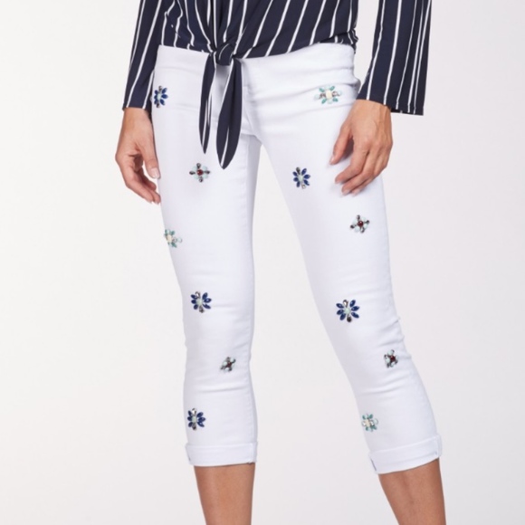 Frank Lyman Design | Jeans | New With Tags Frank Lyman White Cropped ...